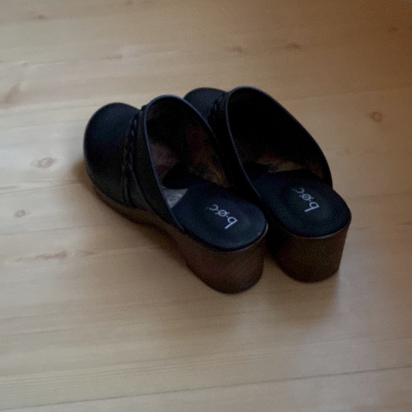 boc | Shoes | Boc Journi Clog Black Brown Size 1 | Poshmark
